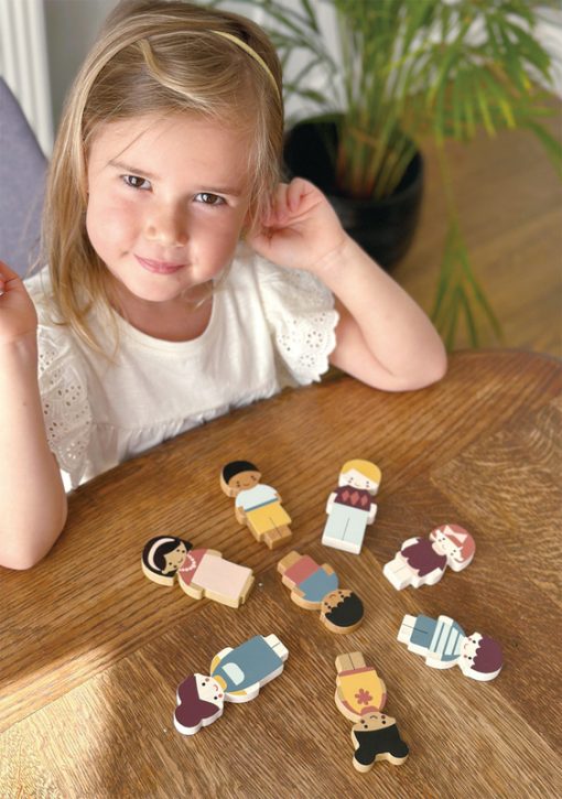 Doll Family with Dog- Wooden - Mentari – The Canterbury Playcentre Shop